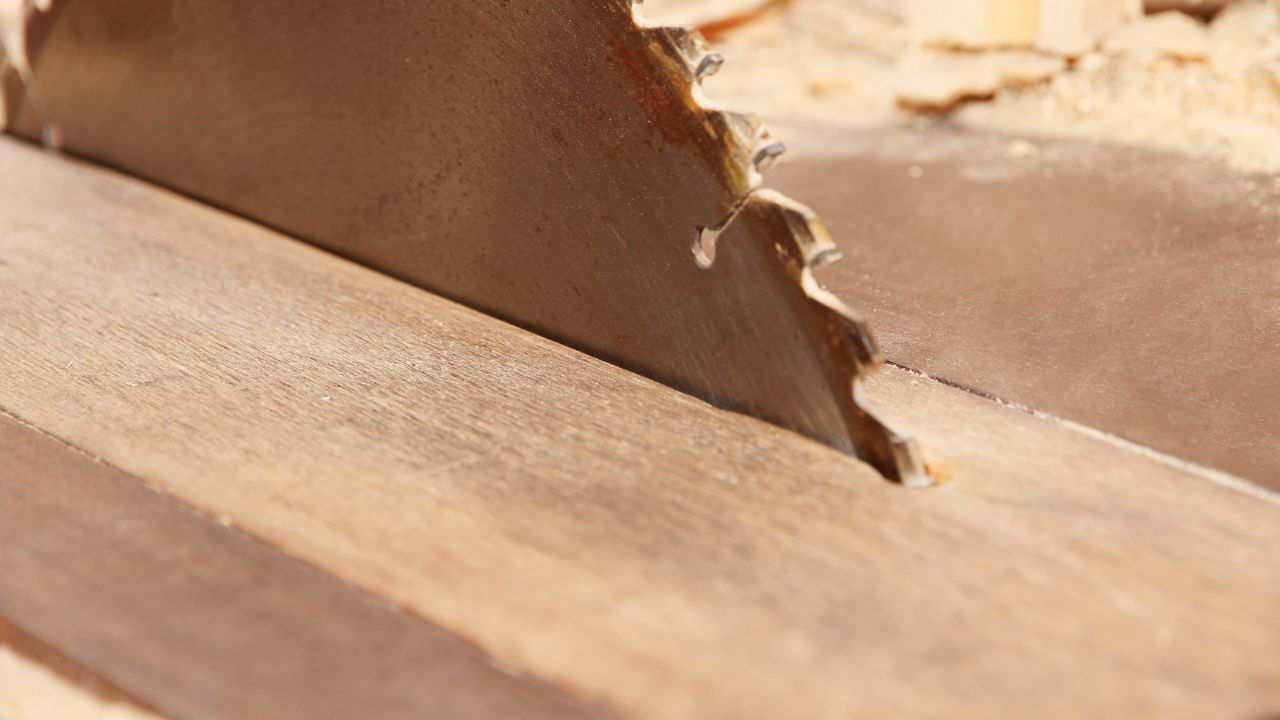 Can You Put a Cold Cut Blade on Abrasive Saw? A Detailed Analysis